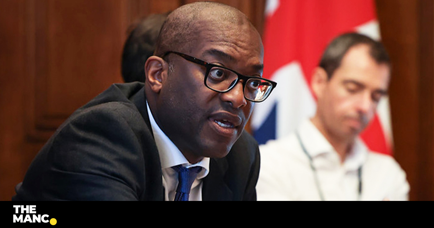 Kwasi Kwarteng sacked as Chancellor by Liz Truss after mini-budget backlash Kwasi Kwarteng sacked as Chancellor by Liz Truss after mini-budget backlash