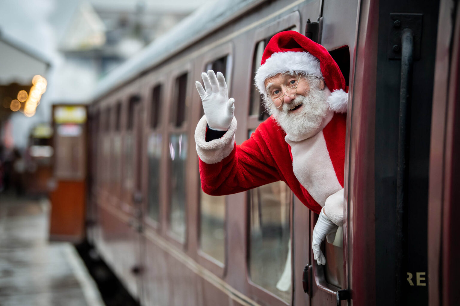 Manchester's famous Santa steam trains are back and 'local heroes' can ...