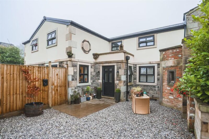 Enormous £8m Hale mansion looks straight out of Selling Sunset