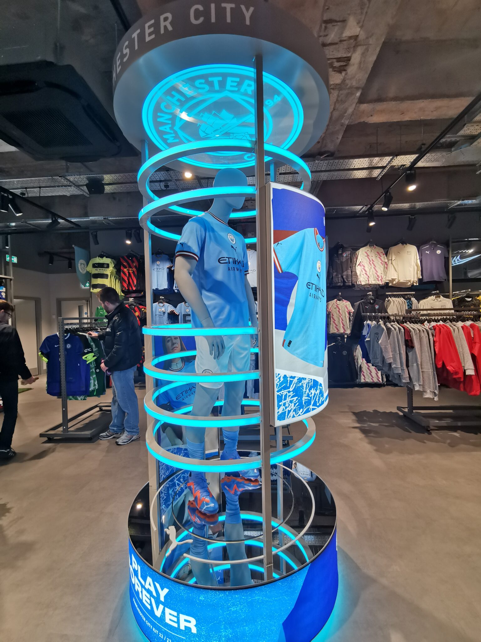 Sports Direct's giant new high-tech Manchester Arndale store