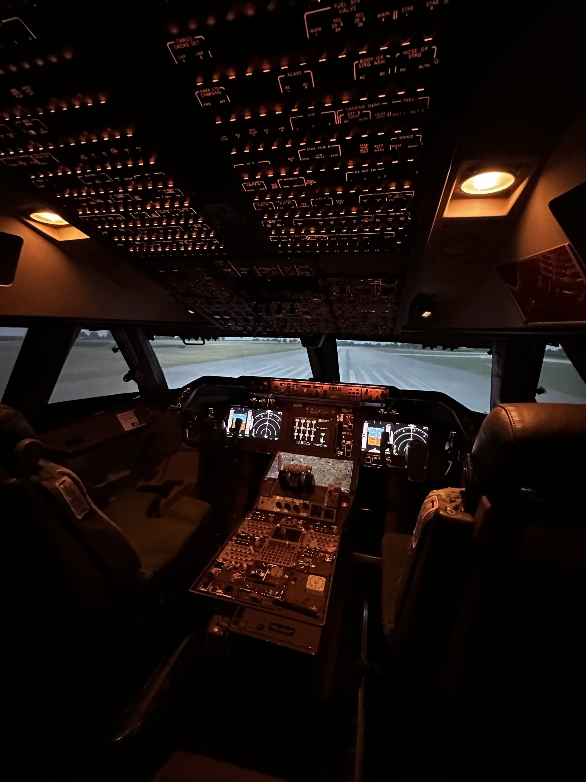 You can now 'fly a 747' at this incredible flight simulator in ...