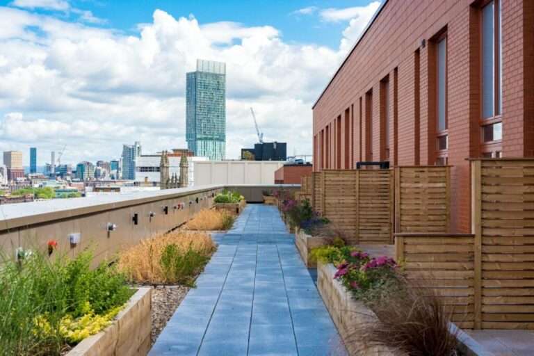 Artist image shows what Manchester skyline could look like in future