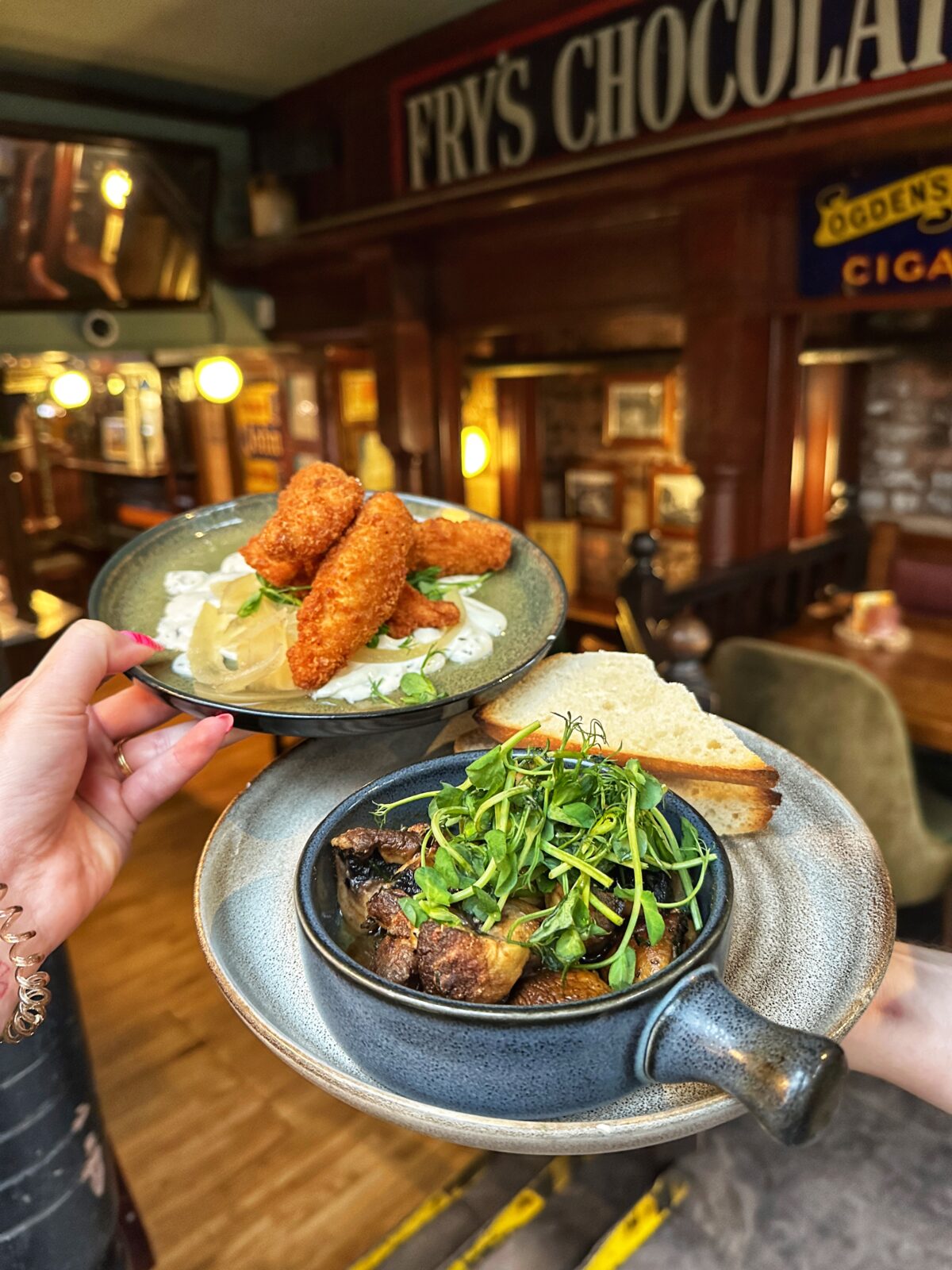 The Baum Rochdale - a classic pub serving nostalgic pub grub