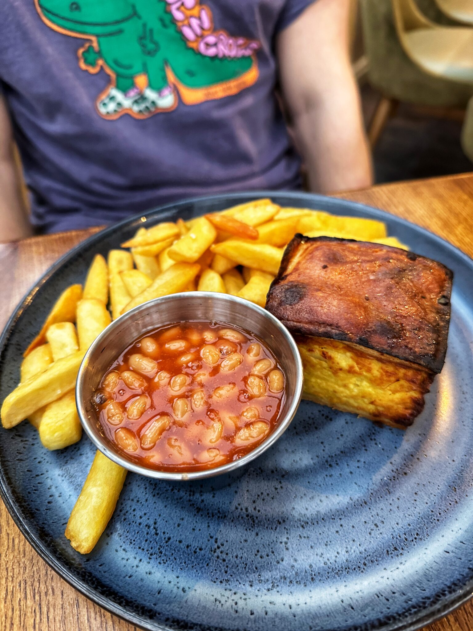 The Baum Rochdale - a classic pub serving nostalgic pub grub
