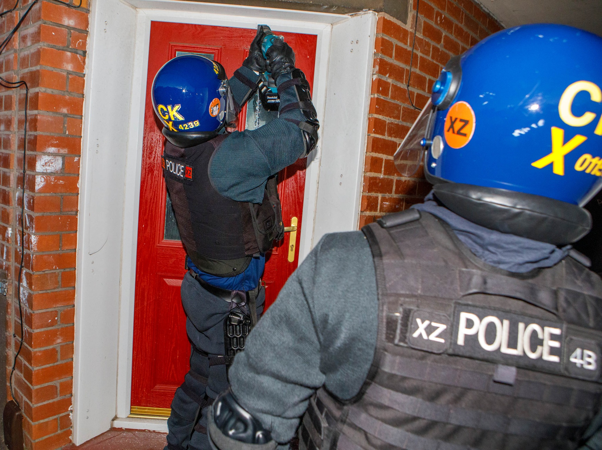 Eight arrested and £20k cash seized during early-morning police drug raids in Rochdale