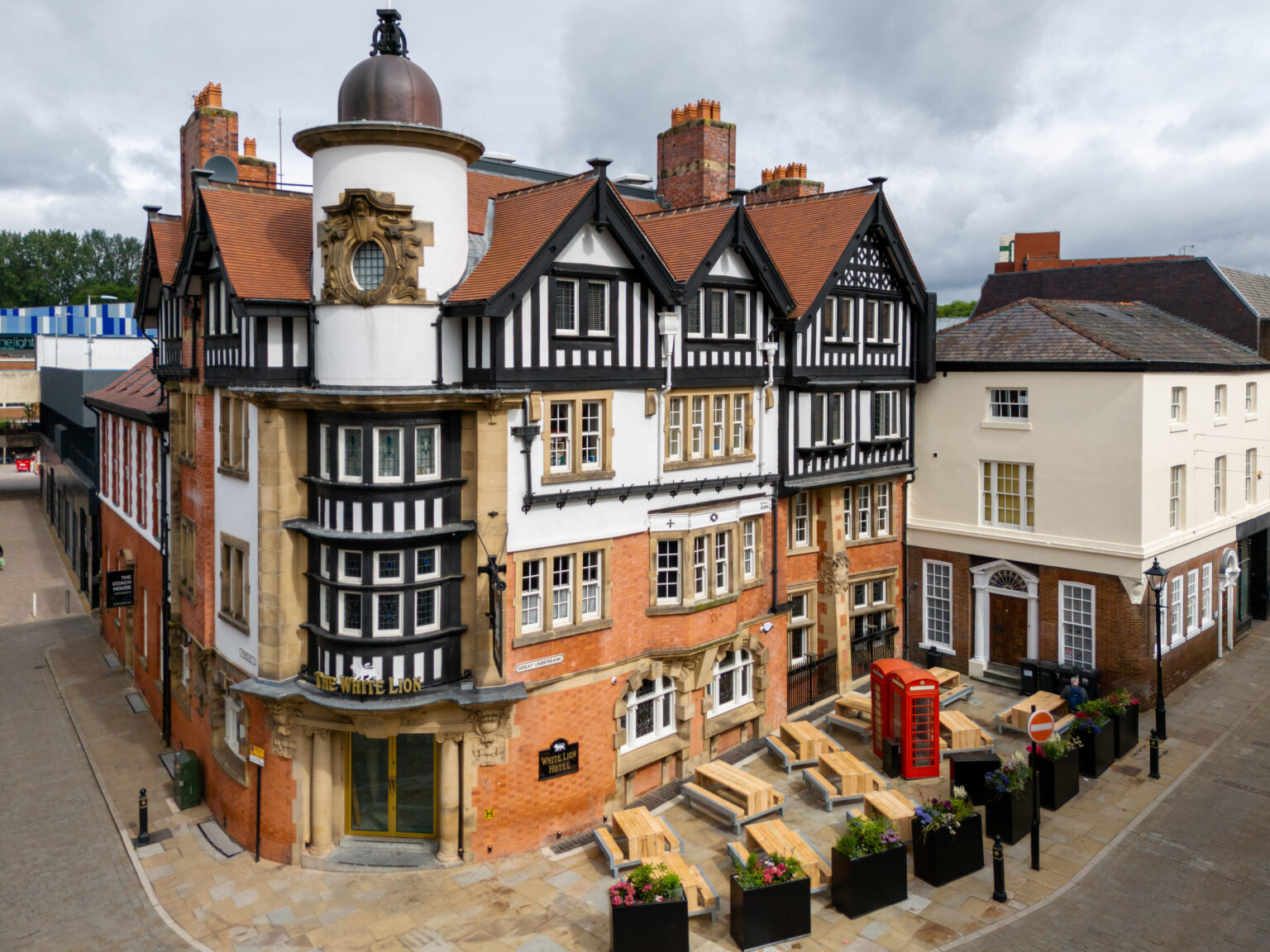 The White Lion, Stockport's oldest pub, reopens after 15 years