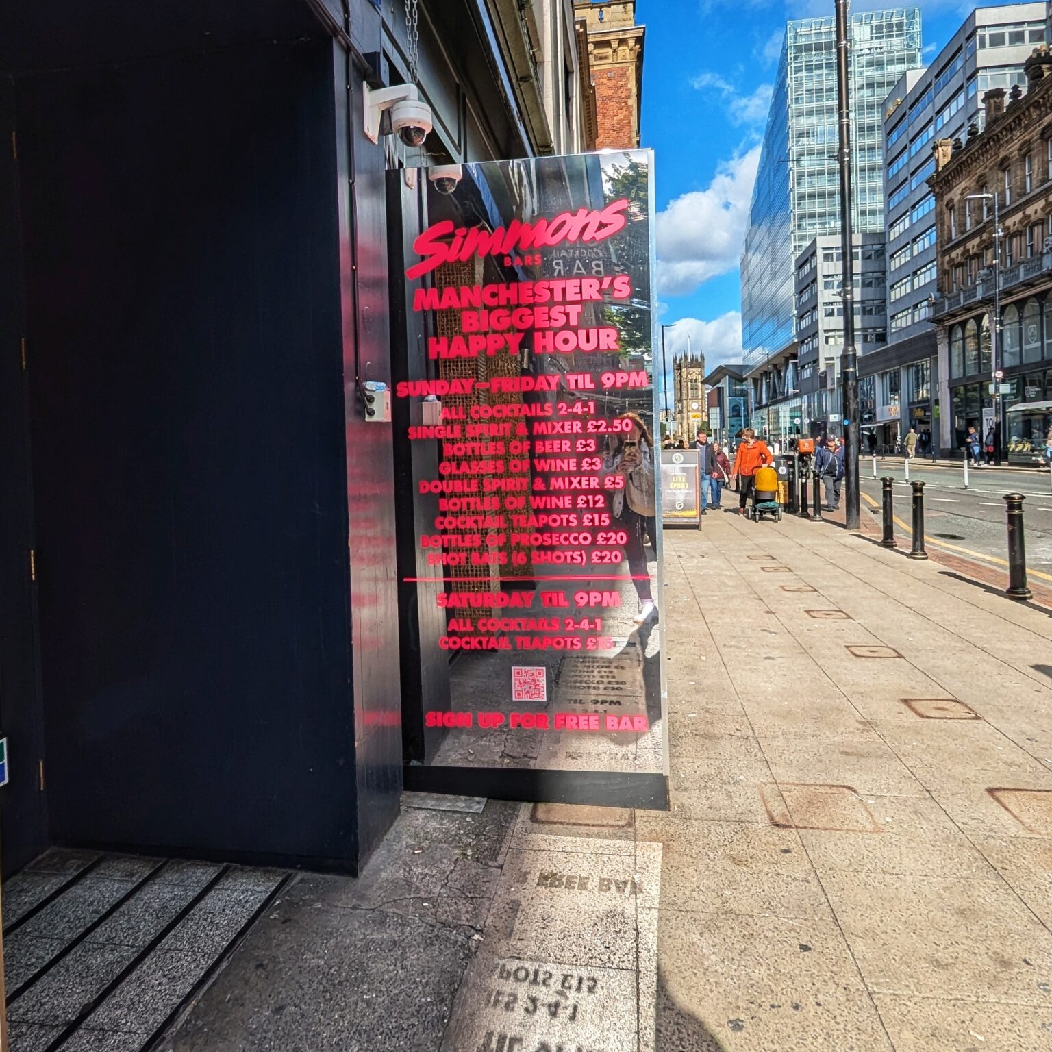 Simmons to open bar in Manchester with city's 'biggest happy hour'