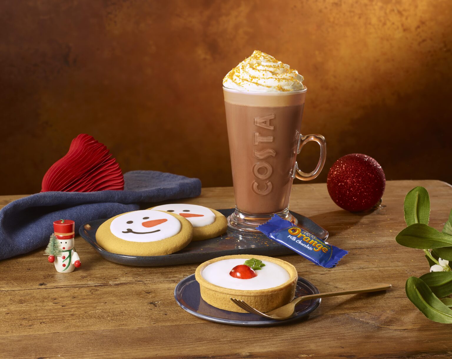 Costa unveils 2024 Christmas menu - with festive spice lattes, hog ...