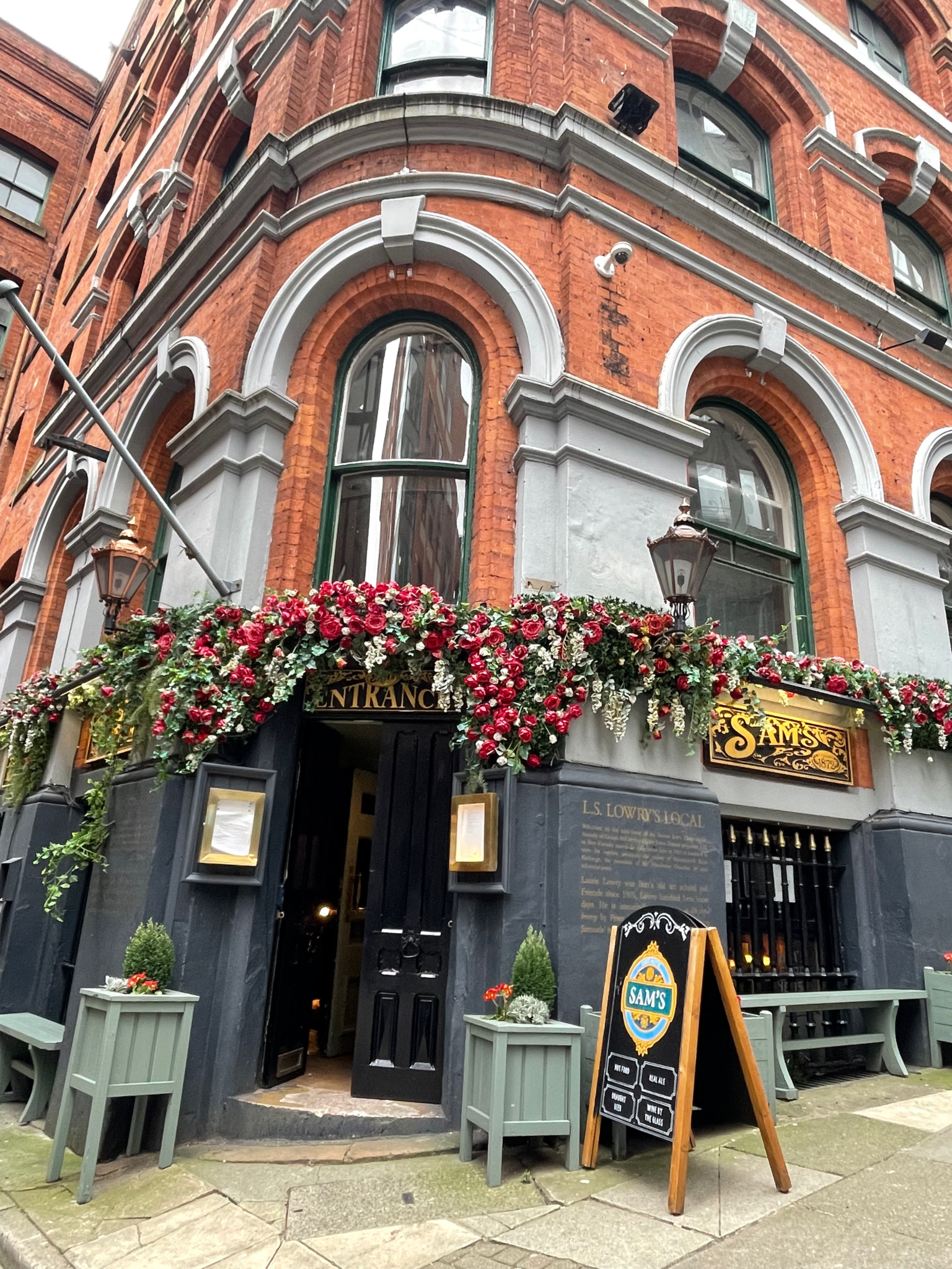 Kallos - A stylish new Greek cafe and wine bar is opening in Salford