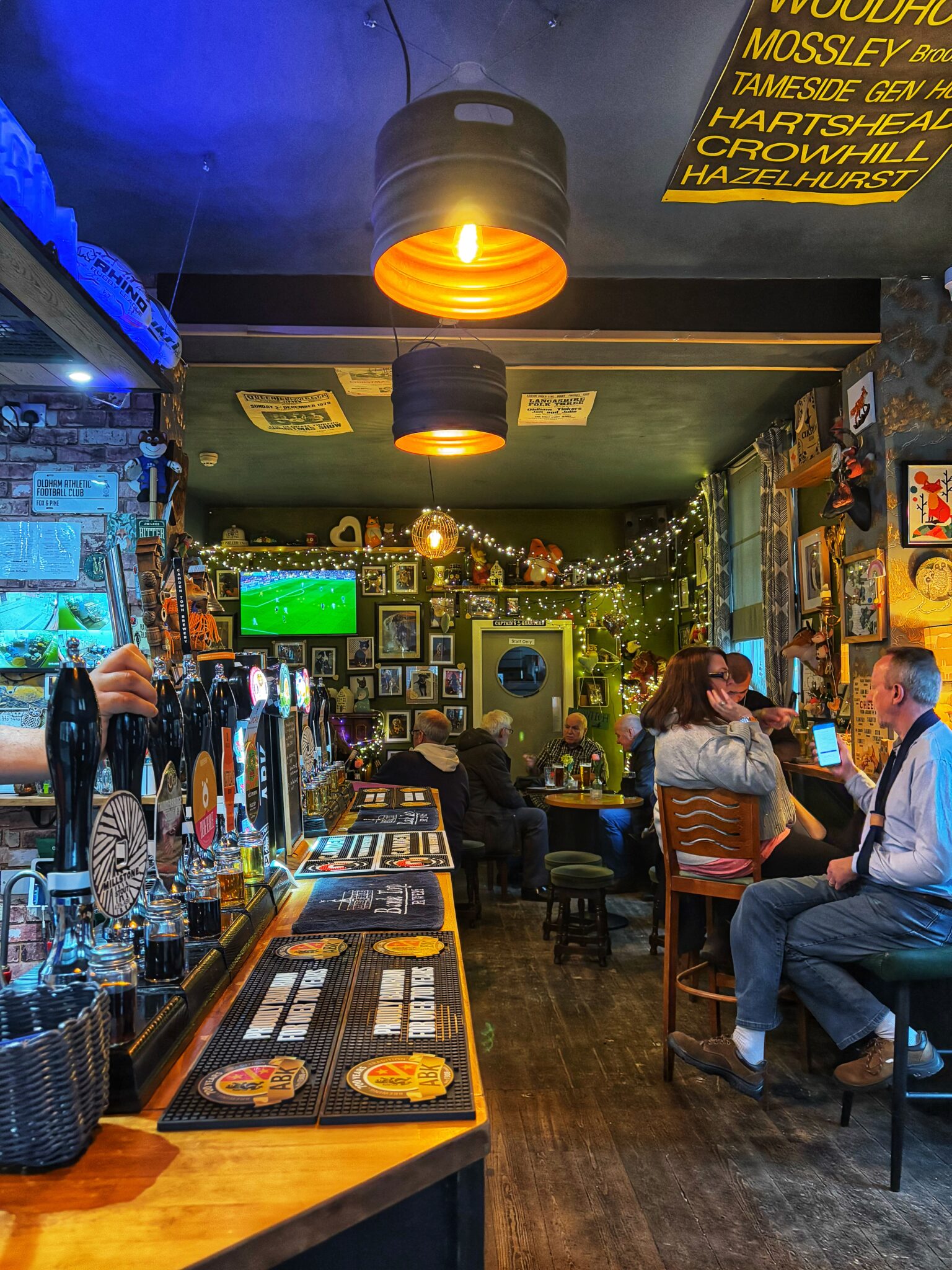 The Fox and Pine: Oldham's proper pub that feels like a front room