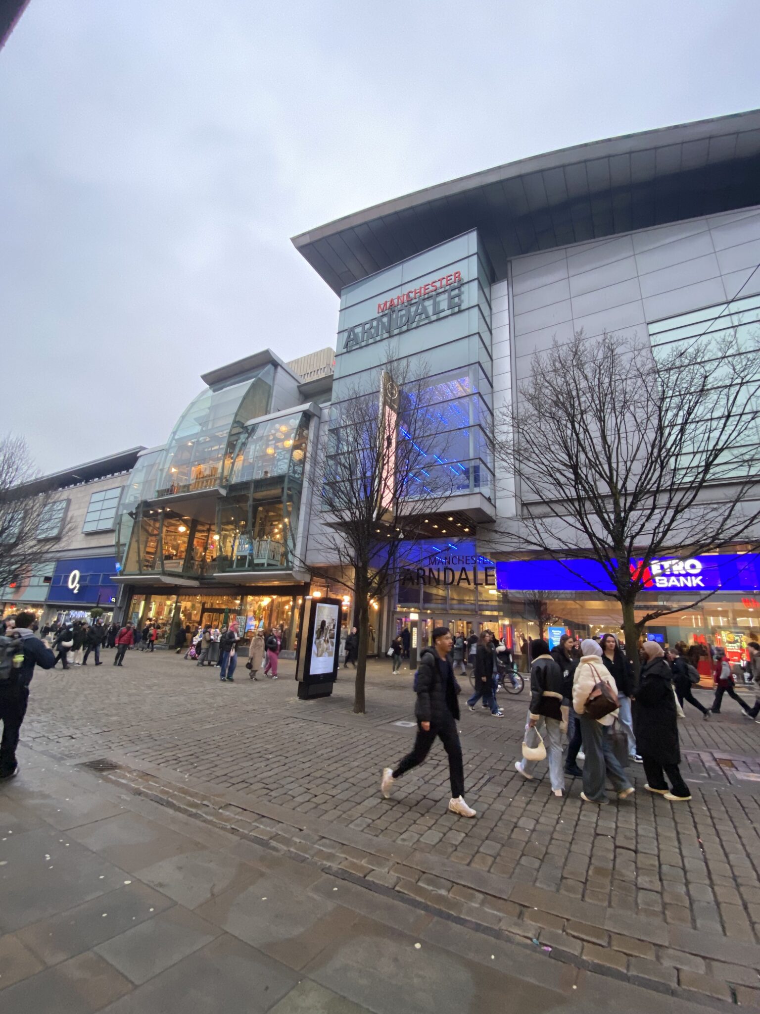 Torrs Millennium Walkway - Peak District walk above a huge gorge