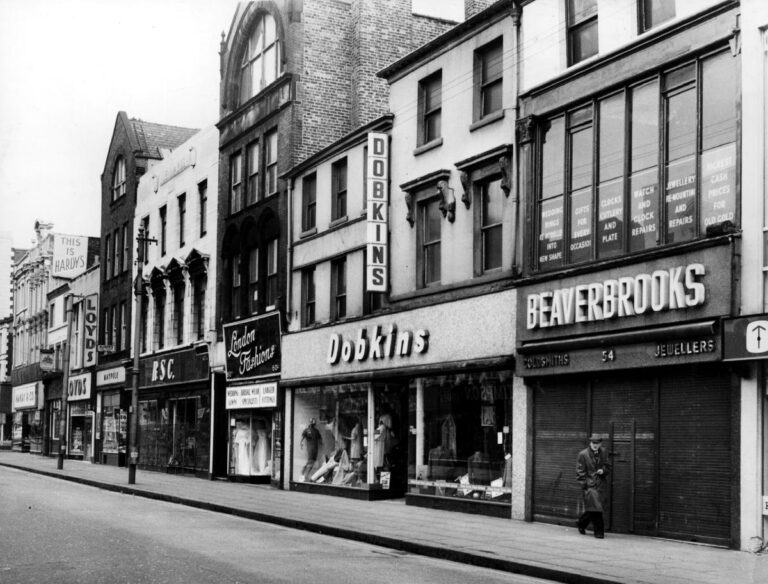 10 interesting photos that show Oldham Street like never before