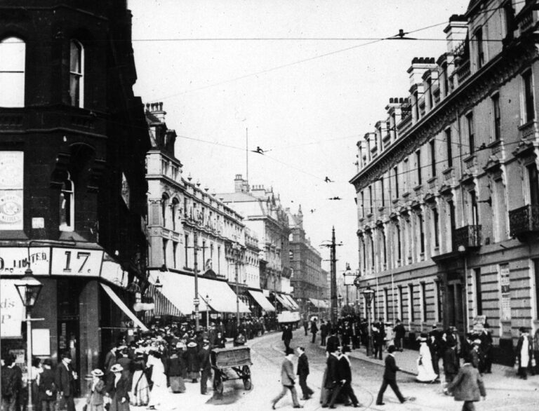 10 interesting photos that show Oldham Street like never before