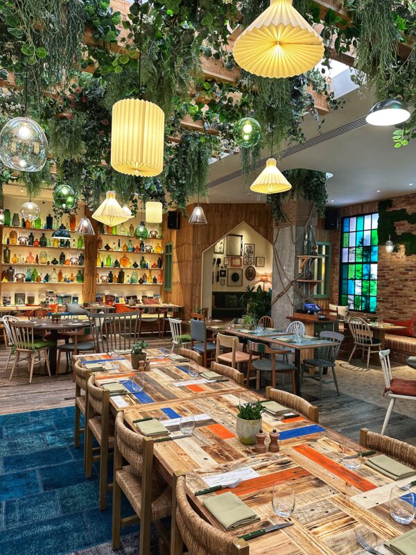 Louis, Manchester - Italian-American restaurant and music venue ...