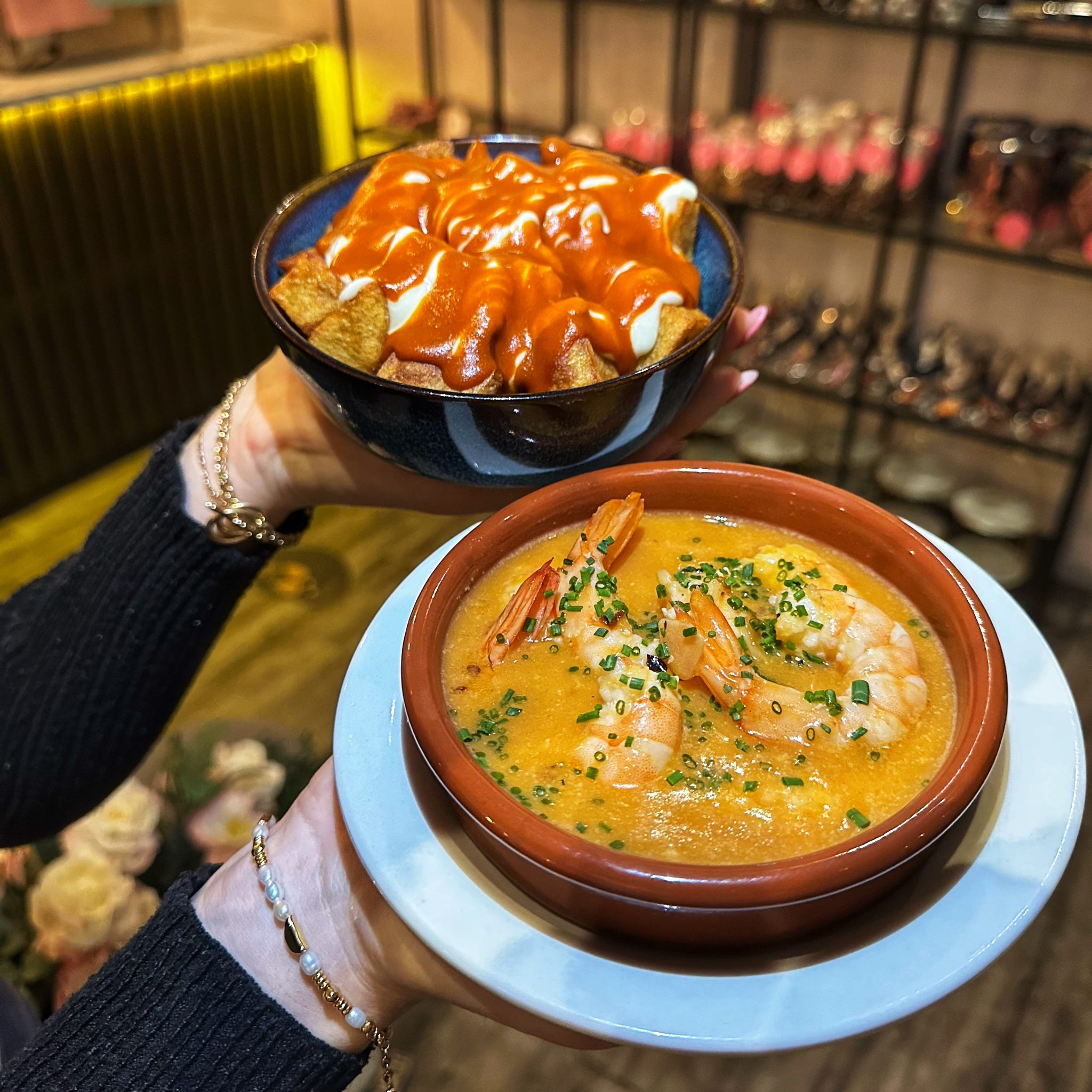 Louis, Manchester - Italian-American restaurant and music venue ...