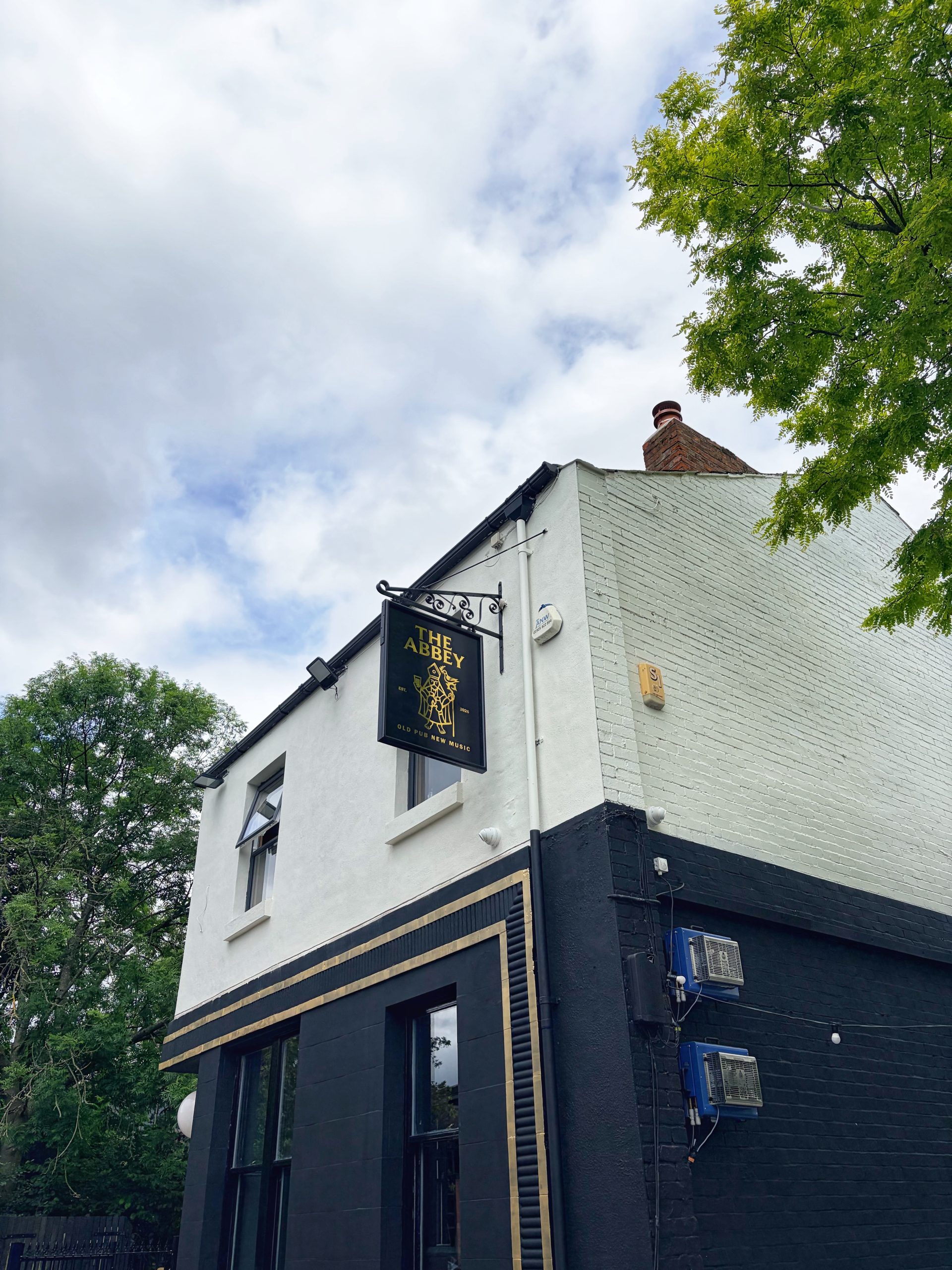Legendary Hulme pub The Old Abbey Taphouse has reopened